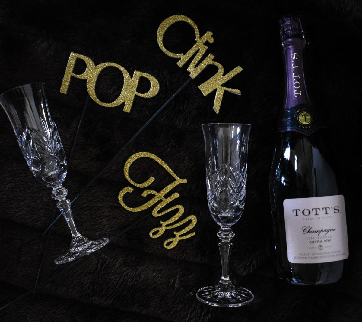 How to Create a Stylishly Low-key New Year's Eve